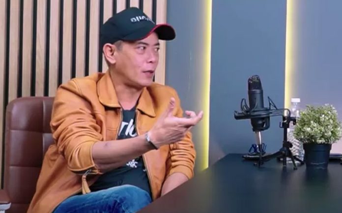 Riset Tujuh Tahun, Dondy Tan Akhirnya Masuk Islam | MOESLIM.ID